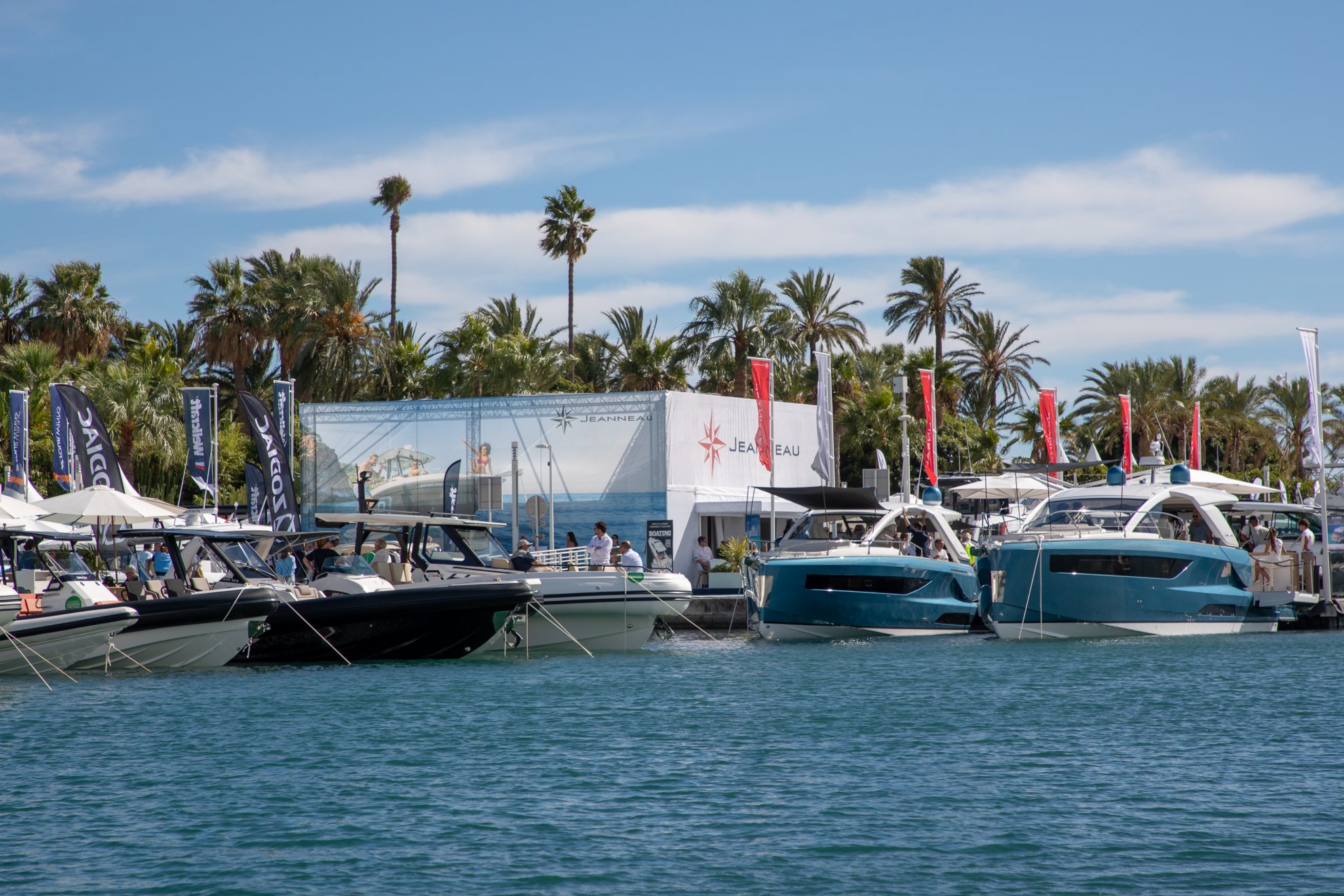 UN PORT CANTO ENRICHI